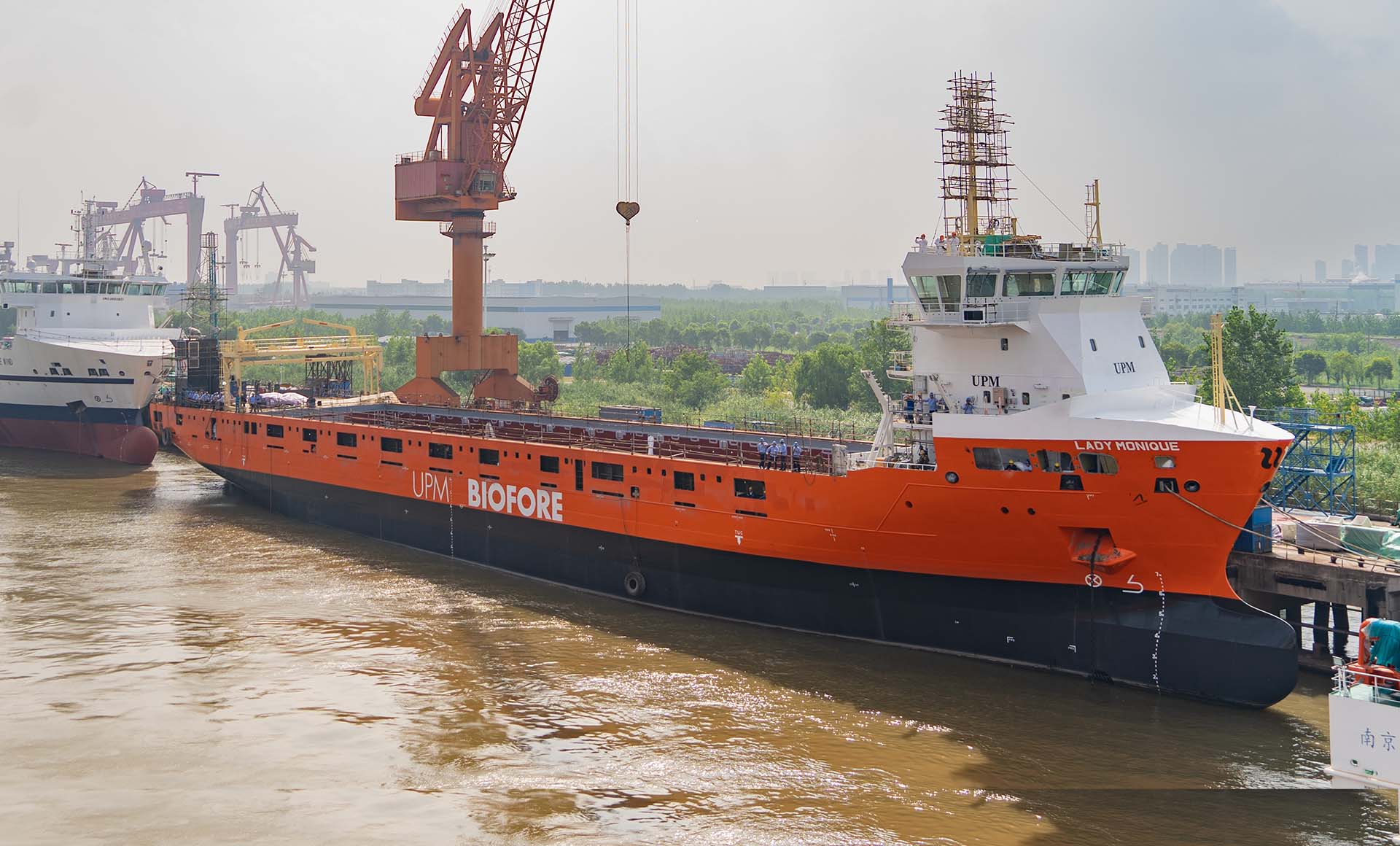 Lady Monique - Wijnne Barends [nl]