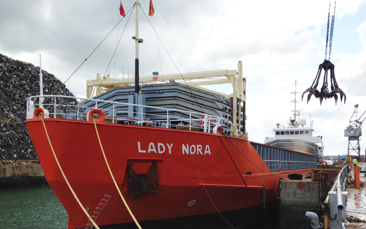 Lady Nora - Wijnne Barends [en]